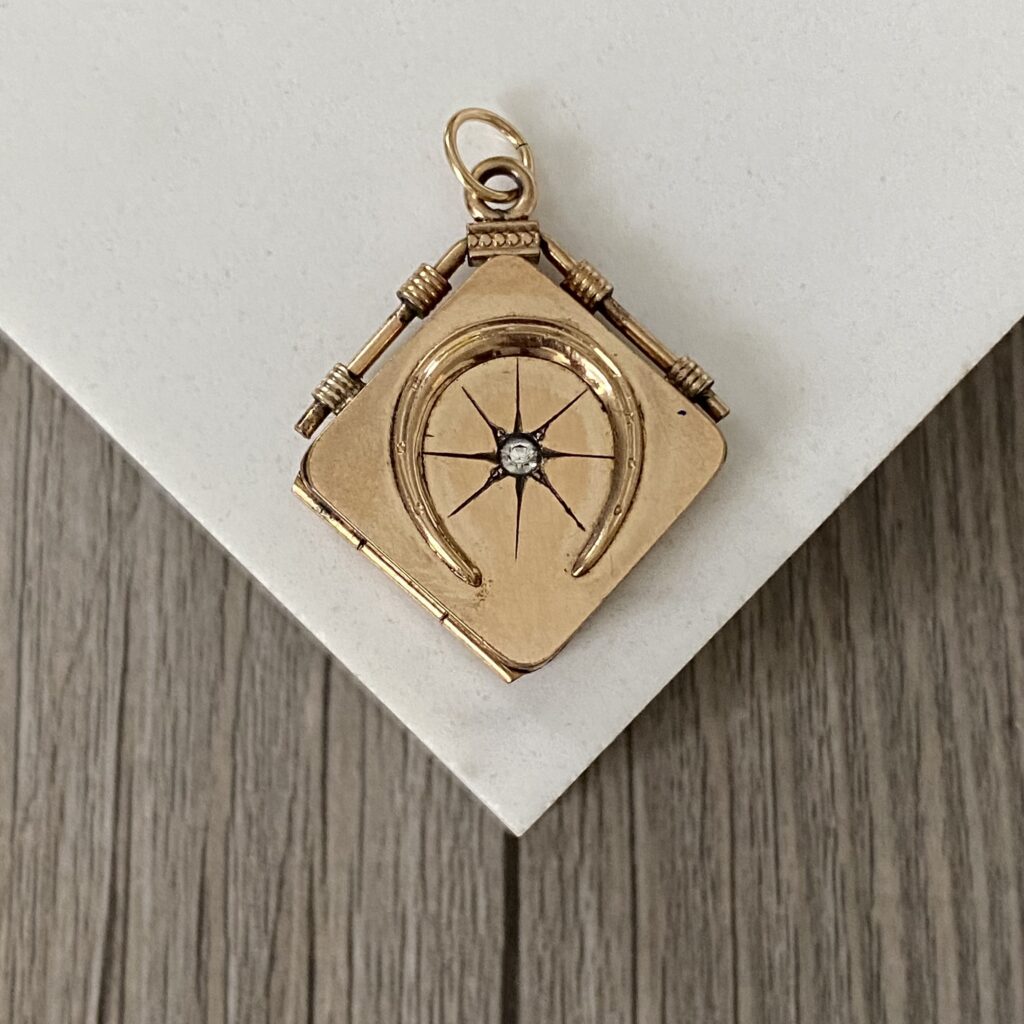 Antique Gold Filled Victorian Horseshoe Locket – WinterLemon